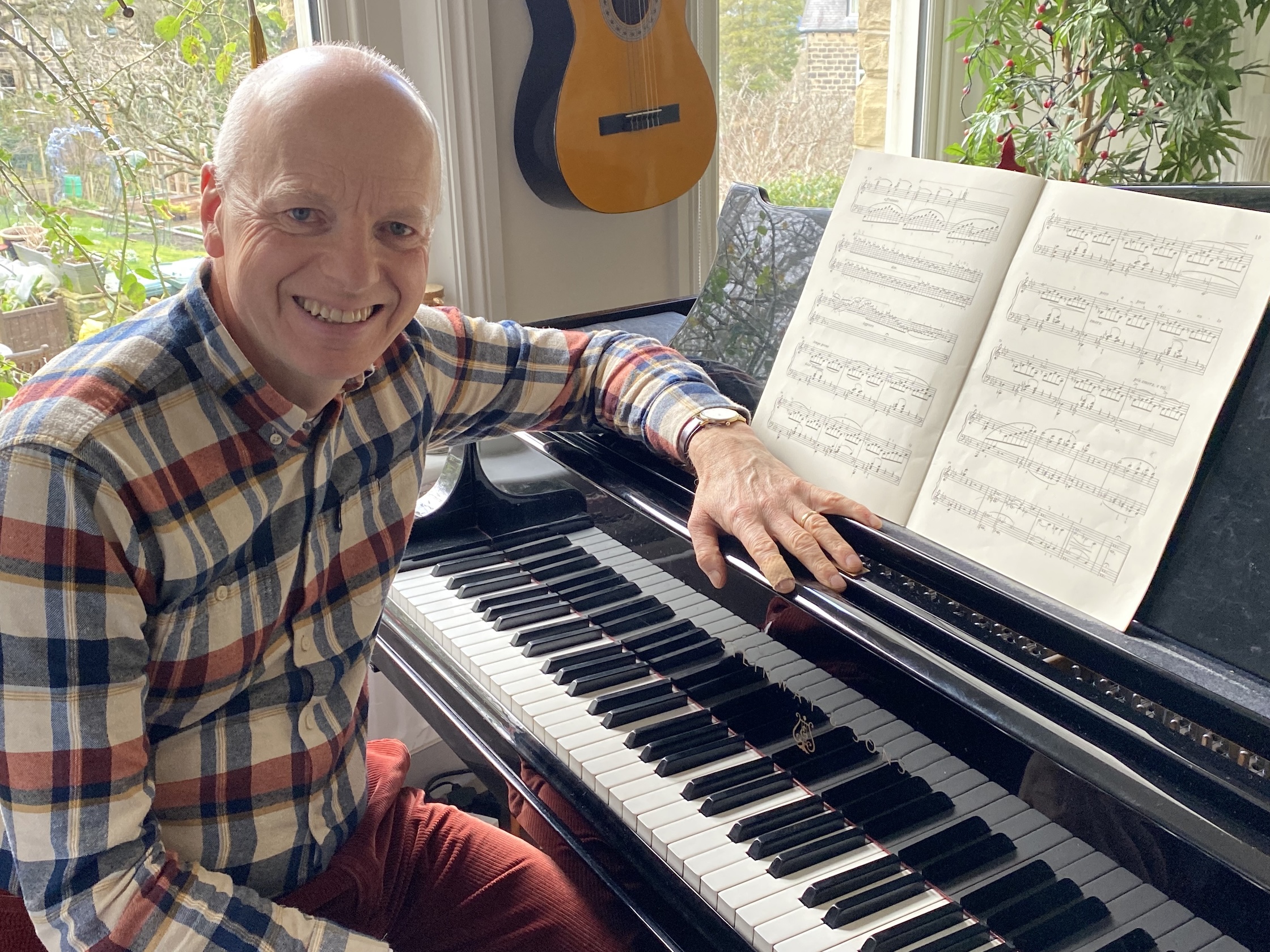 Who are Simon Ravens?